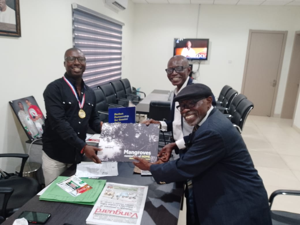 Asiuwhu, Oseji Bags Award From Falcorp Mangrove Park In Delta - The ...